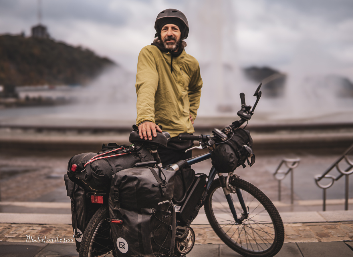 wandering monk – Evolution in Motion